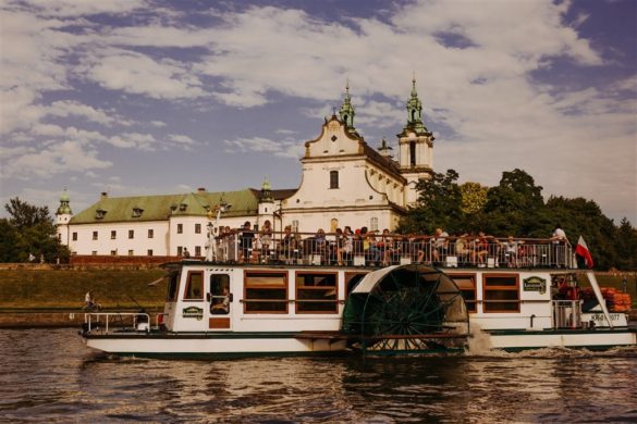 Vistula River Cruise - Krakow Direct