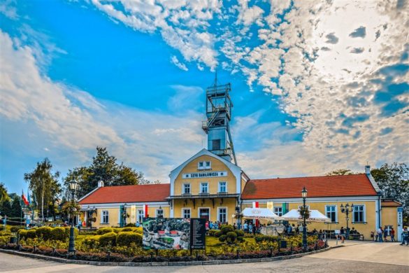 Wieliczka Salt Mine Entrances & Location Guide - KrakowDirect